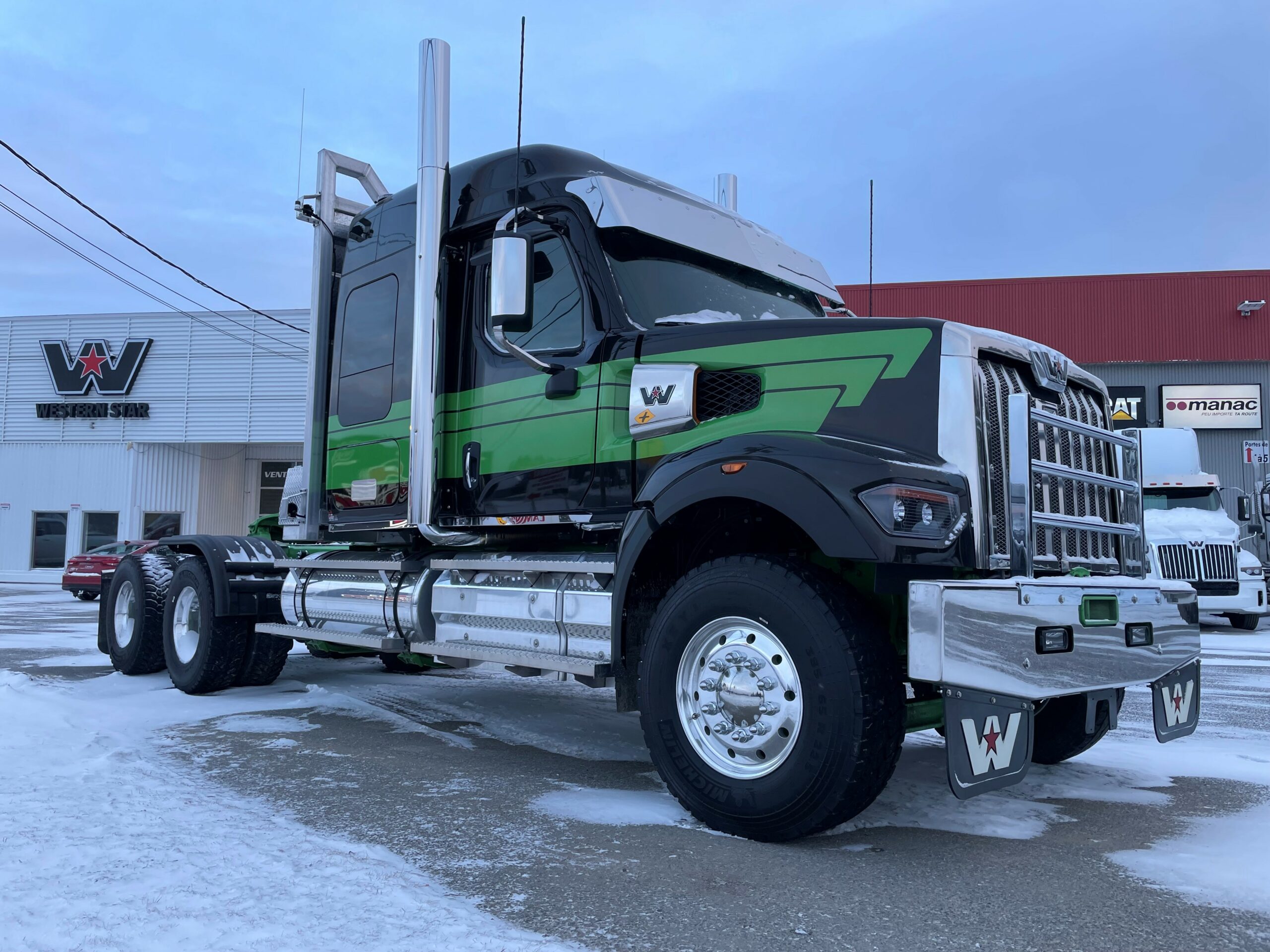Le Centre du Camion Mont-Laurier 2009 | Camions neufs